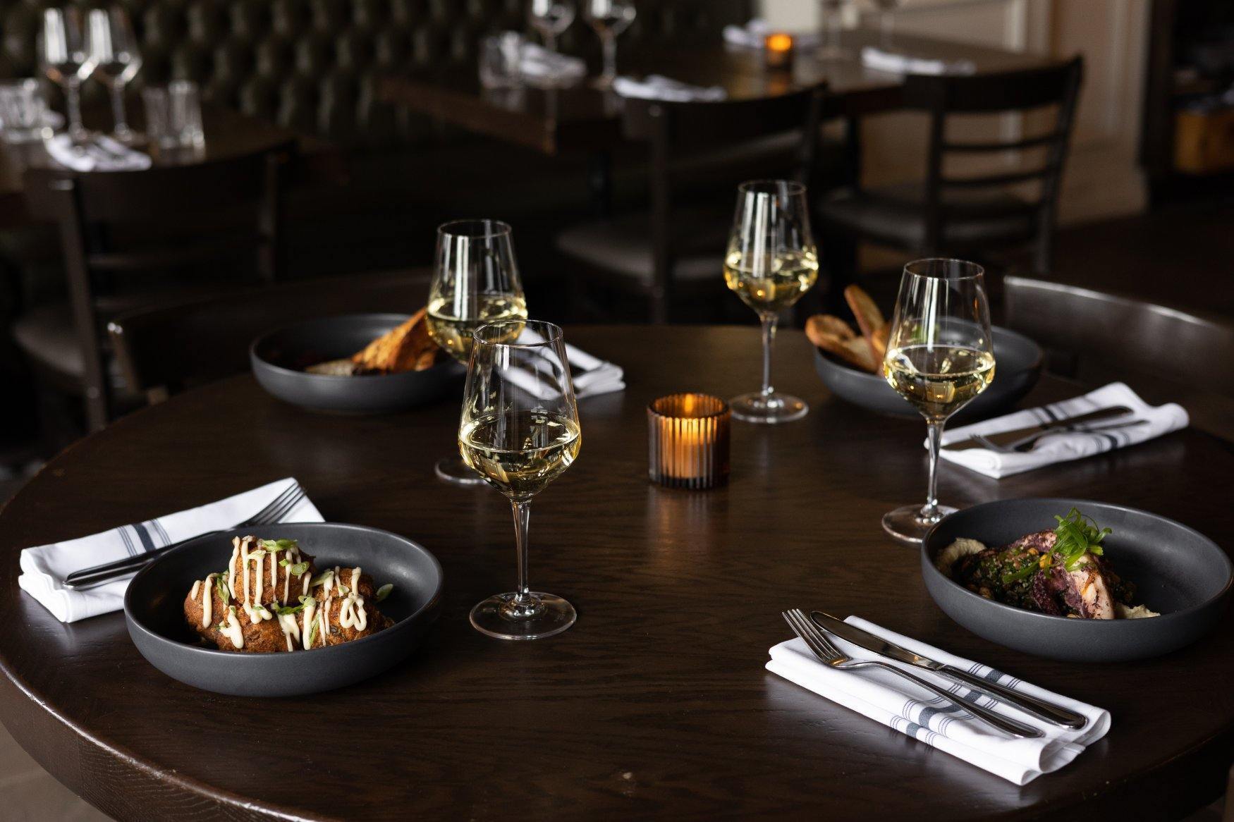 Discover Gaspar, the New French Brasserie in Old Montreal! - RestoMontreal
